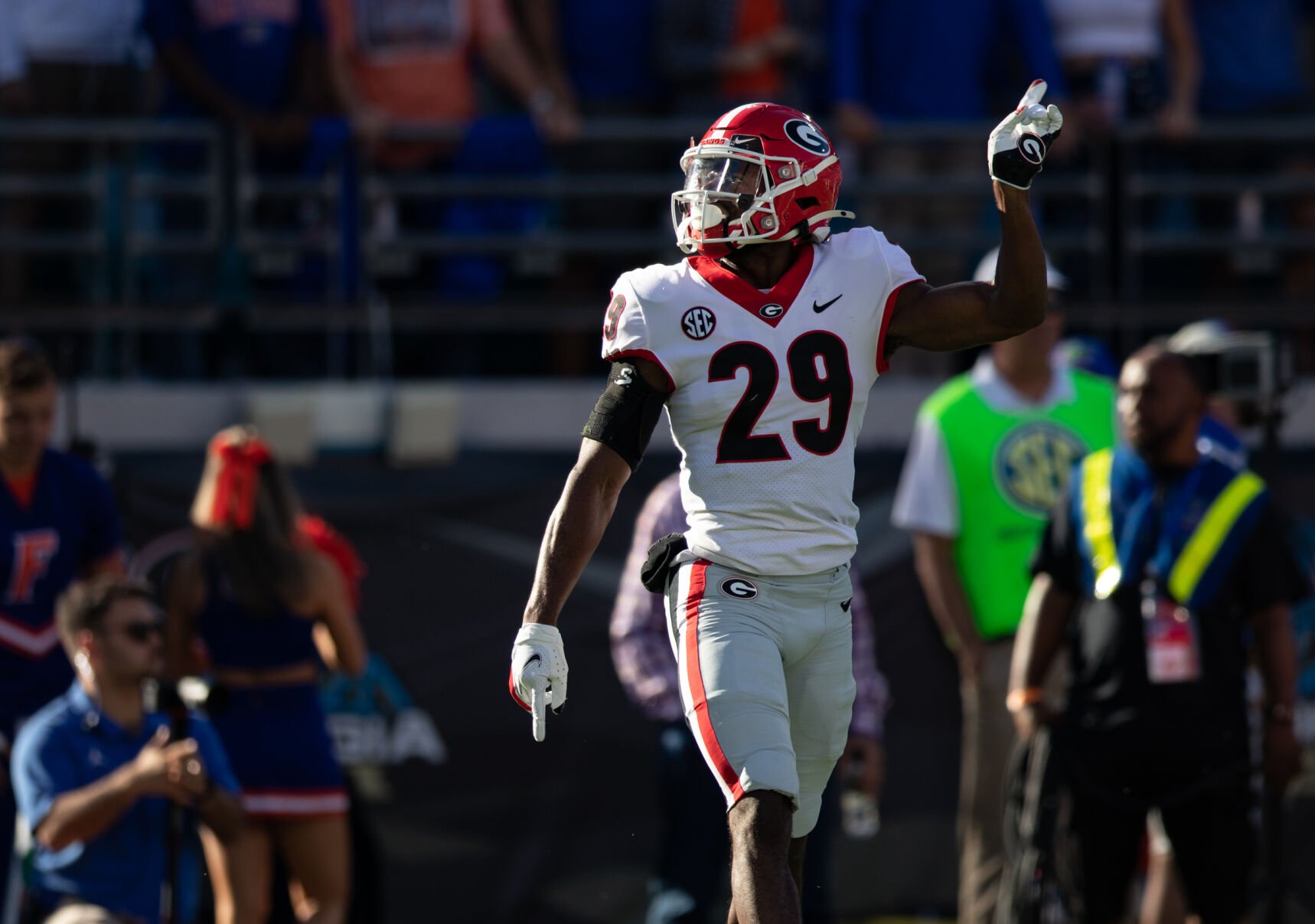 Injuries and quarterback questions surround Georgia ahead of Orange ...