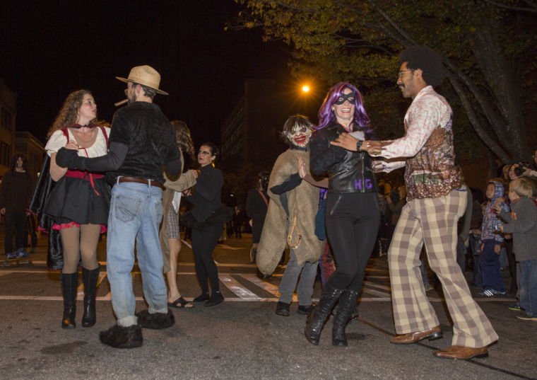 PHOTO GALLERY: Annual Wild Rumpus Halloween Parade | Rbtv | redandblack.com
