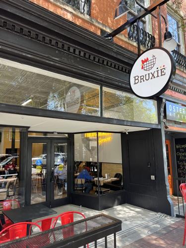 Bruxie offers coffee deal for students | Eat & Drink | redandblack.com