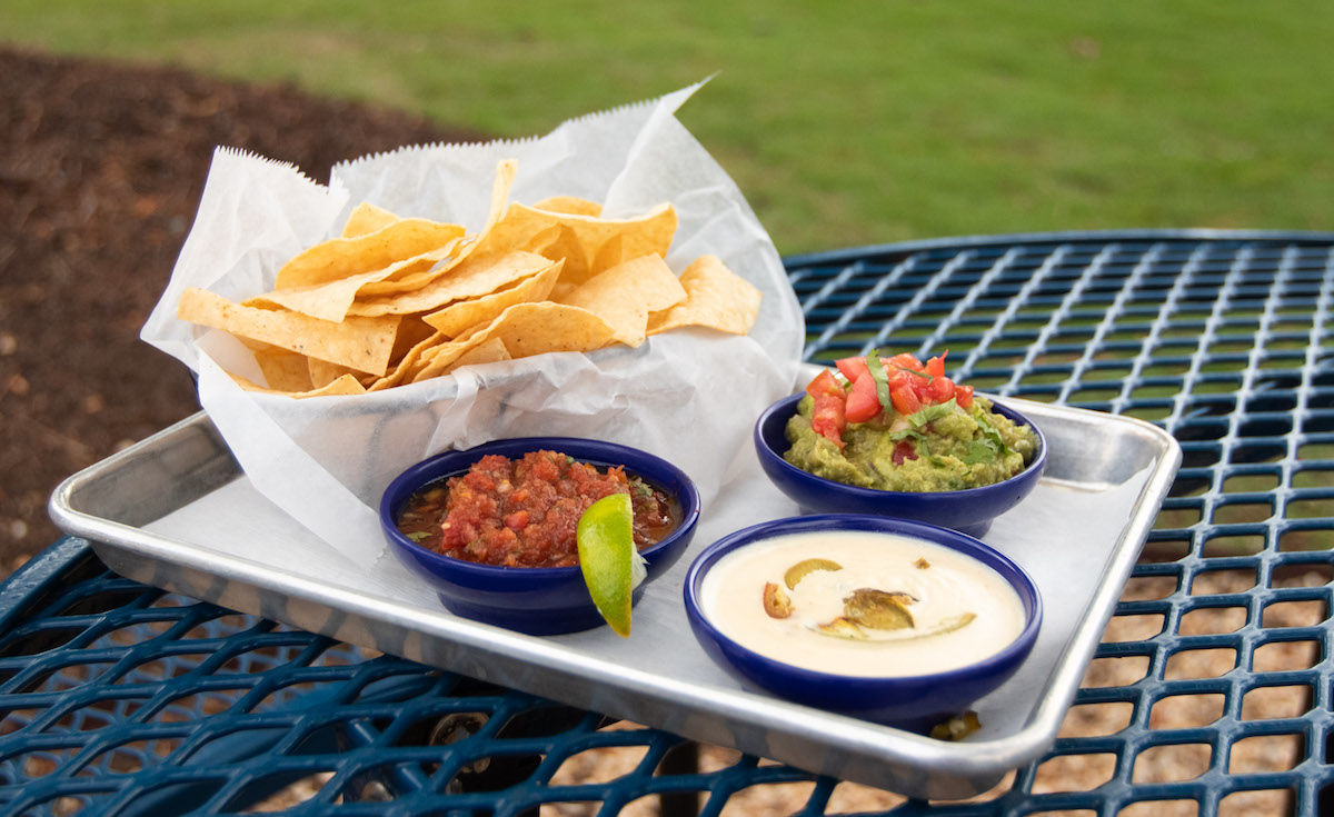 Recipe: How to make a gallon of El Barrio's guacamole | Eat & Drink ...