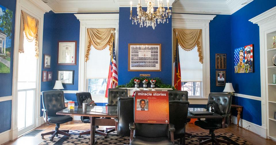 PHOTOS: Greek life opens houses for annual Classic City Tour of Homes ...