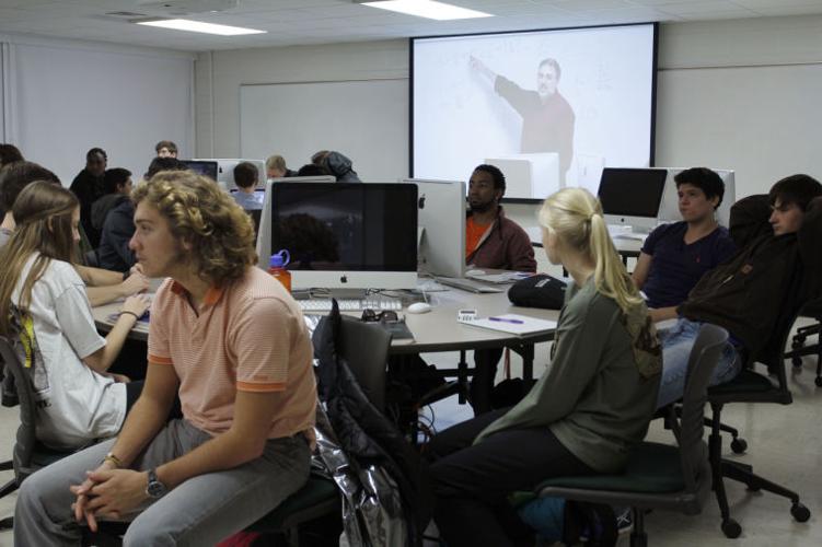 UGA professors 'scale-up' large lecture classes | Campus News ...