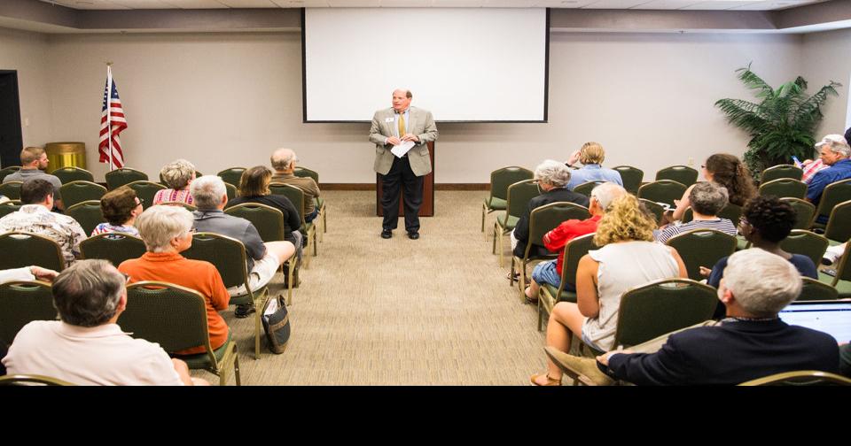 Author Phil Kent speaks at Athens Republican Party meeting about ...