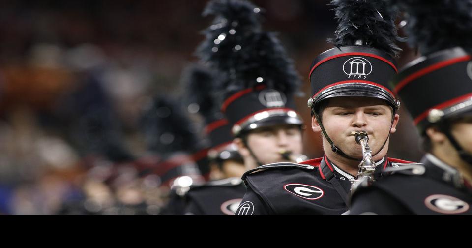Georgia's Redcoat Band plays it by ear with fall participation ...