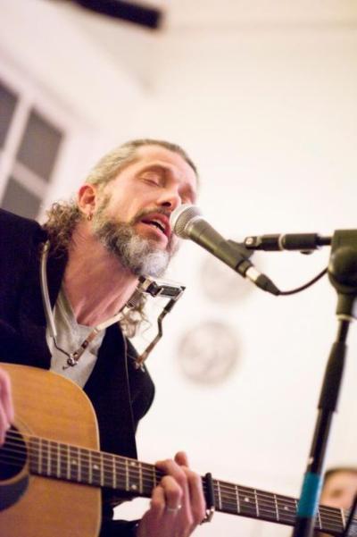 Bill Mallonee plays music that created Hendershot's | Variety ...