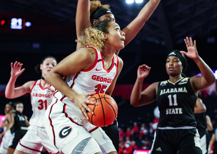 Javyn Nicholson: Creating consistency for Georgia women’s basketball ...