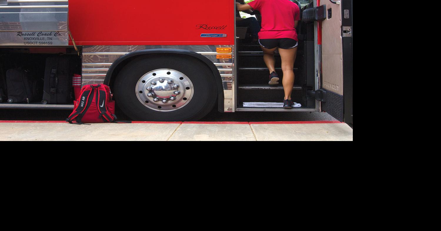 Georgia women's tennis team uses bus trips to bond and relax | Georgia ...