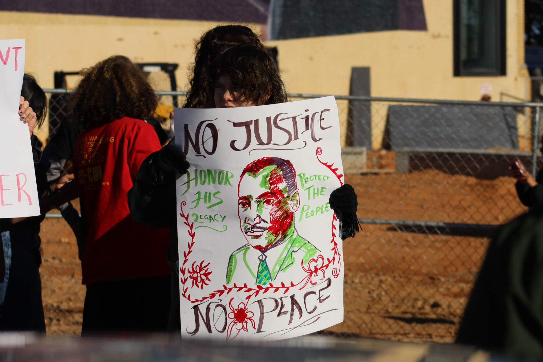 PHOTOS: Martin Luther King Jr. Day Parade | Multimedia | redandblack.com