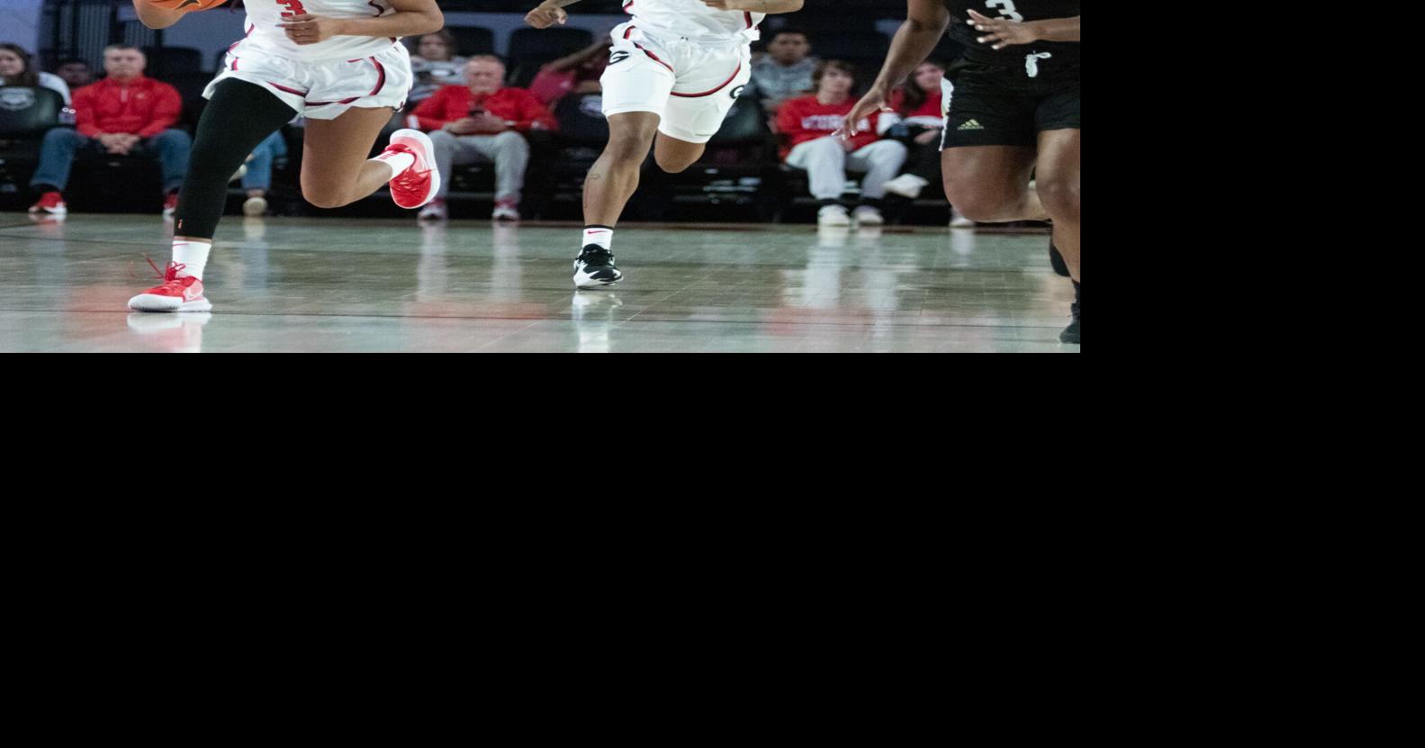 Georgia women’s basketball overcomes Wisconsin 68-60 after largest ...