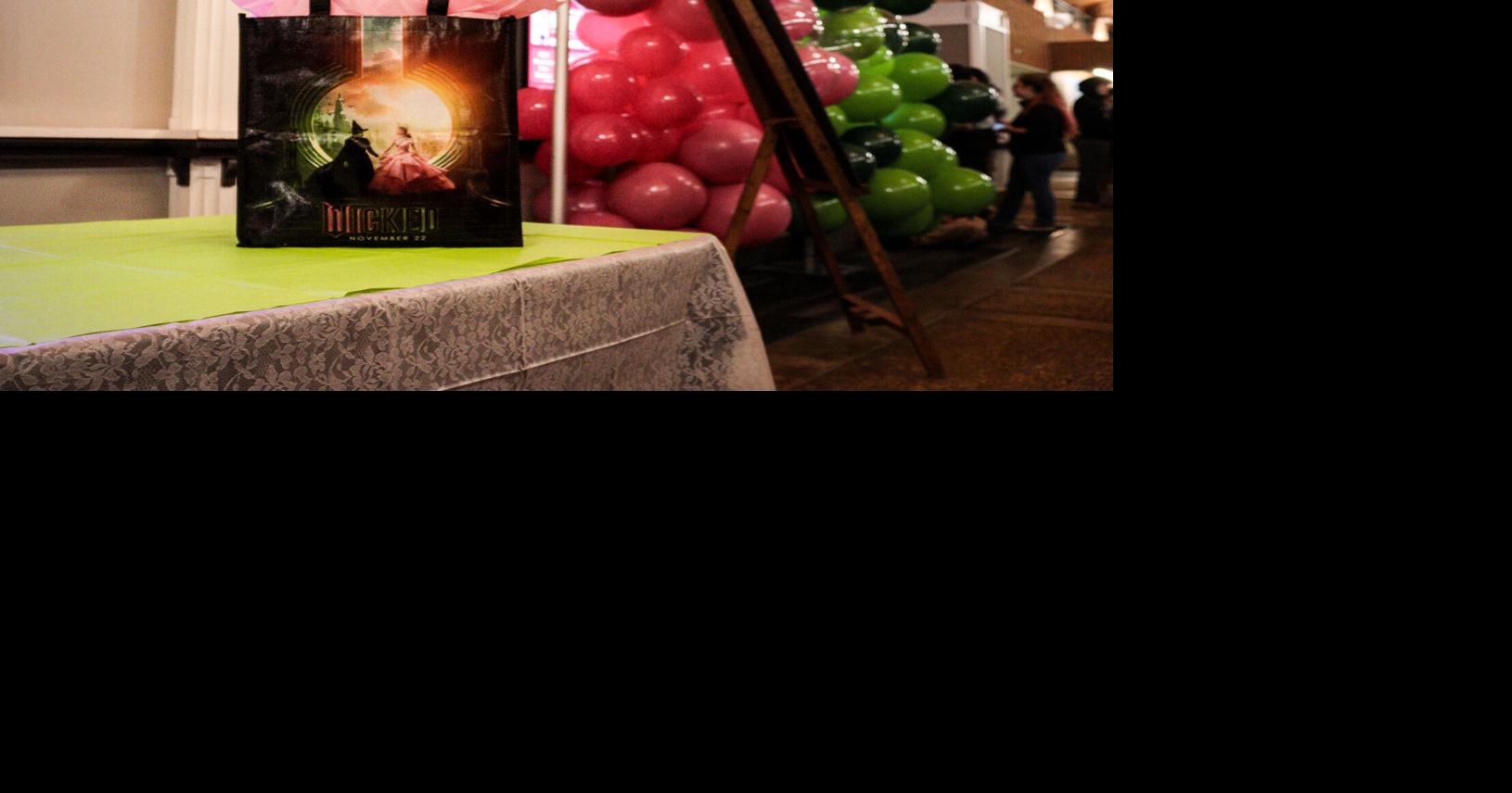 PHOTO: Wicked Pre-Screening | Multimedia | redandblack.com