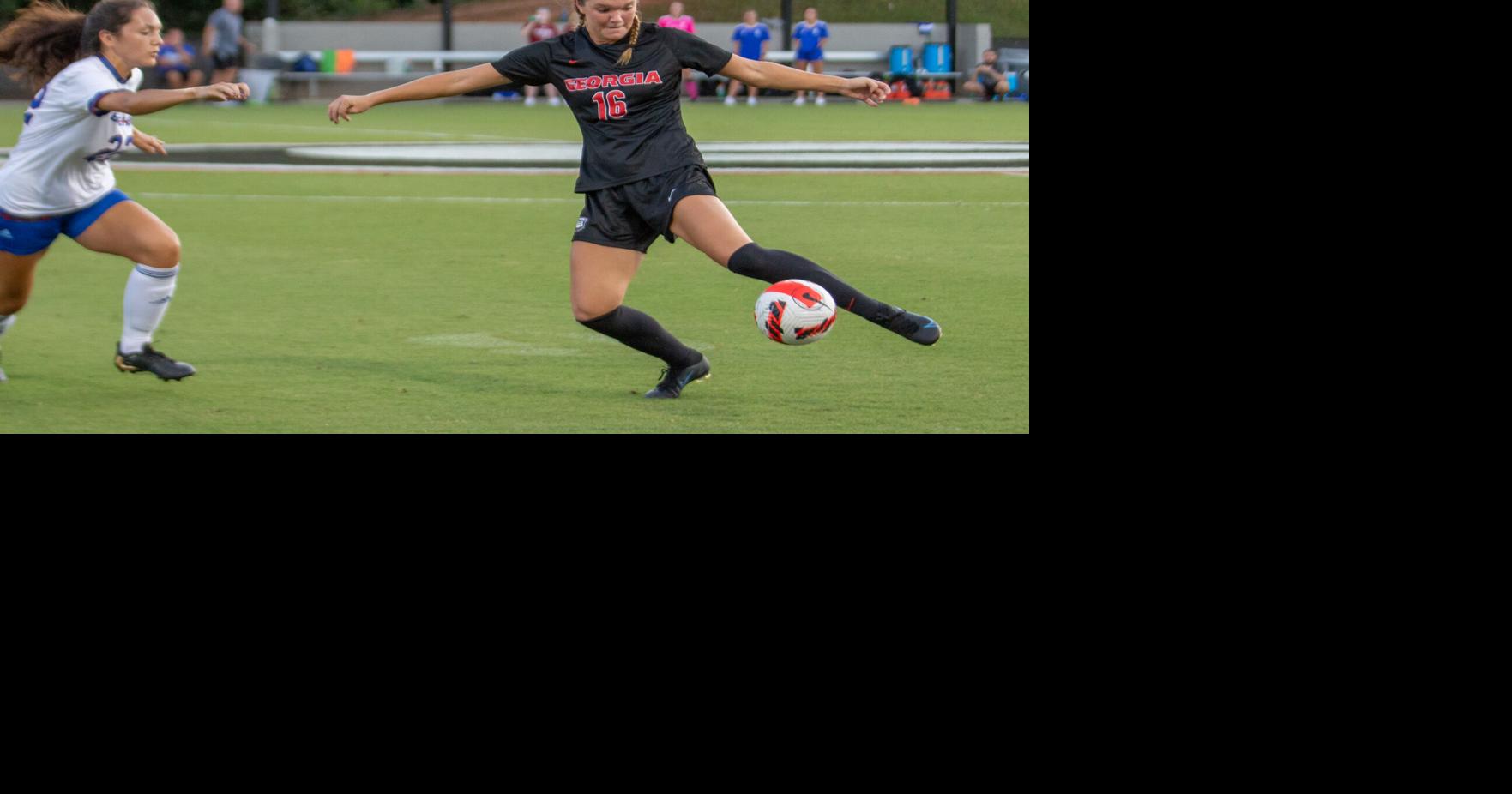 PHOTOS: Georgia soccer tops Presbyterian 5-1 | Multimedia | redandblack.com