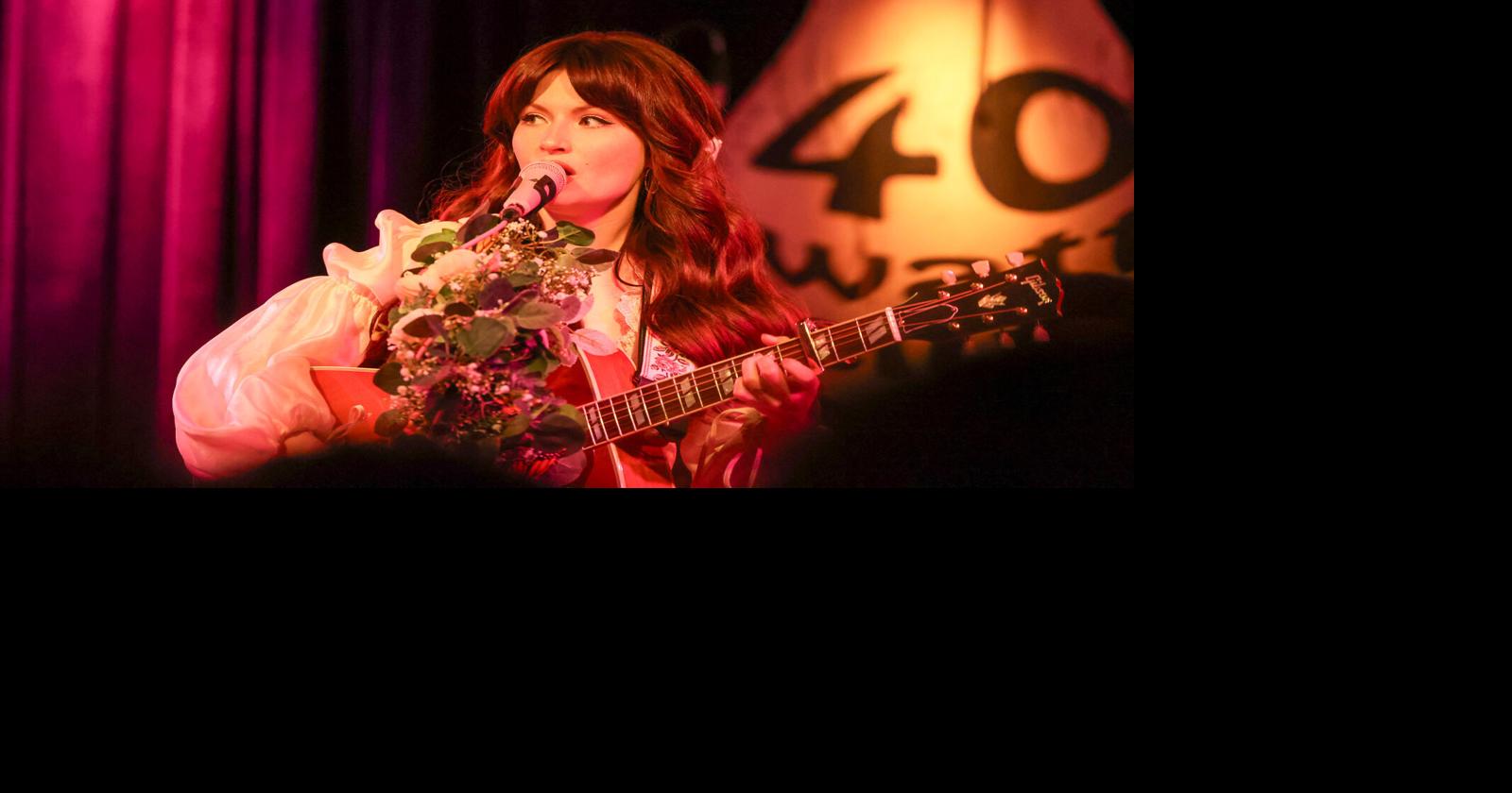 PHOTOS: Willow Avalon at the 40 Watt Club | Multimedia | redandblack.com