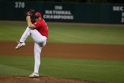 Georgia baseball grinds out Friday win over Florida despite key ...