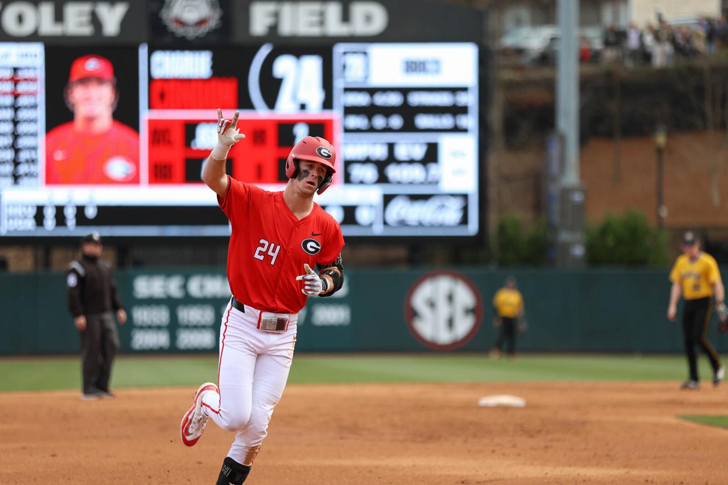 PHOTOS: Game Two of Georgia baseball vs. NKU | Multimedia | redandblack.com