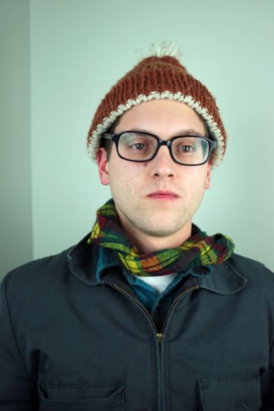 Chris Bell entertains even in rain | Variety | redandblack.com