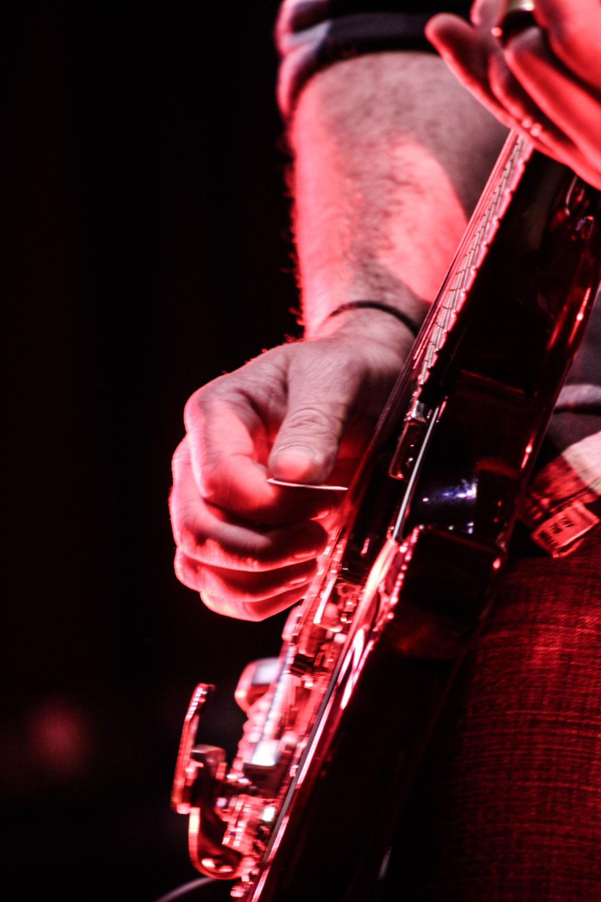 Eli Young Band rocks Georgia Theatre | Rbtv | redandblack.com