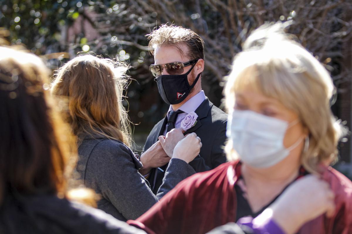 PHOTOS: Flower memorial remembers Tara Baker 20 years after unsolved ...