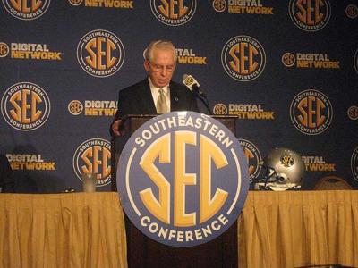 SEC Media Days: Slive talks recruiting rules, off-field issues ...