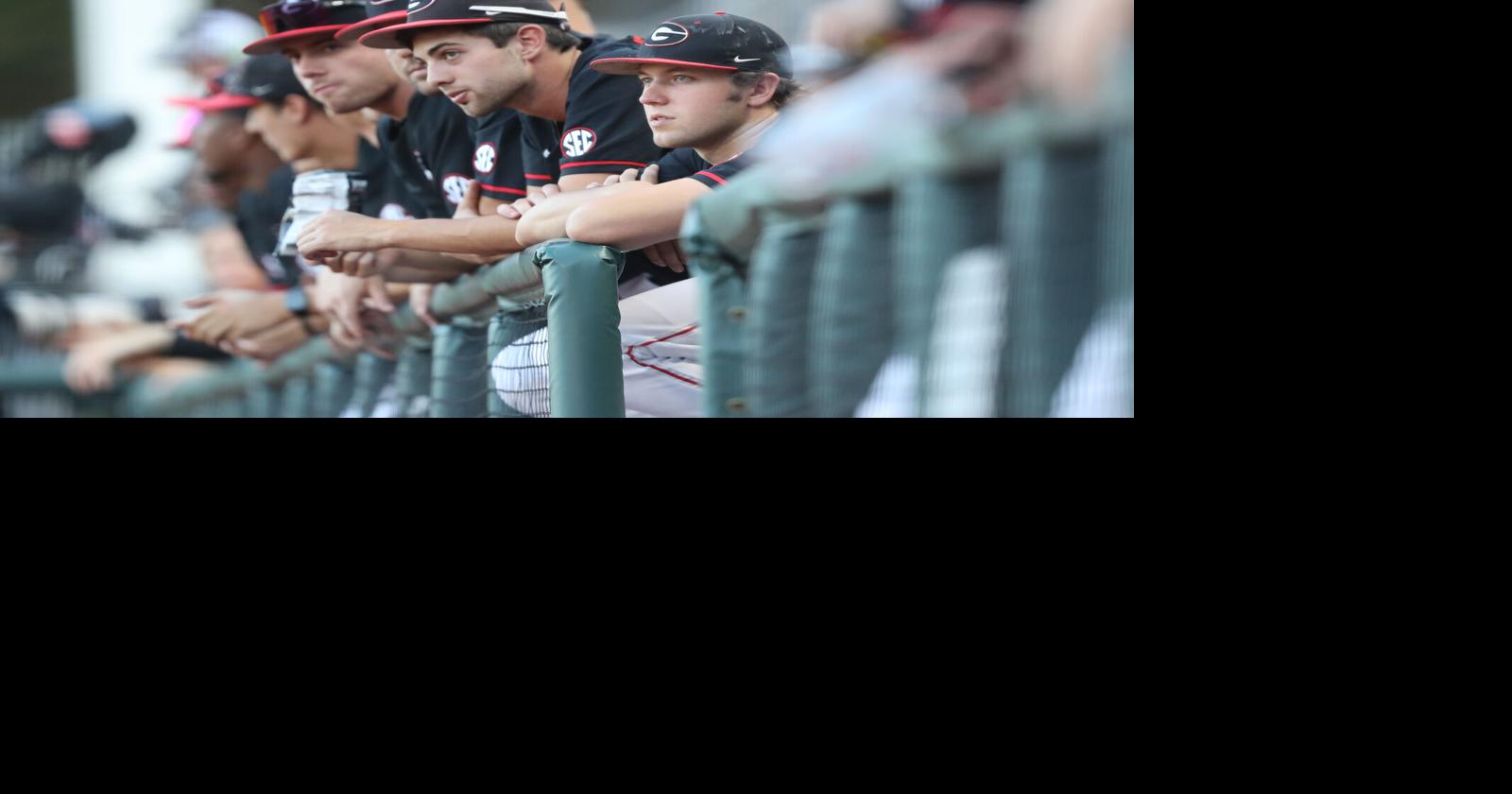 PHOTOS: Georgia baseball defeats Arkansas | Multimedia | redandblack.com