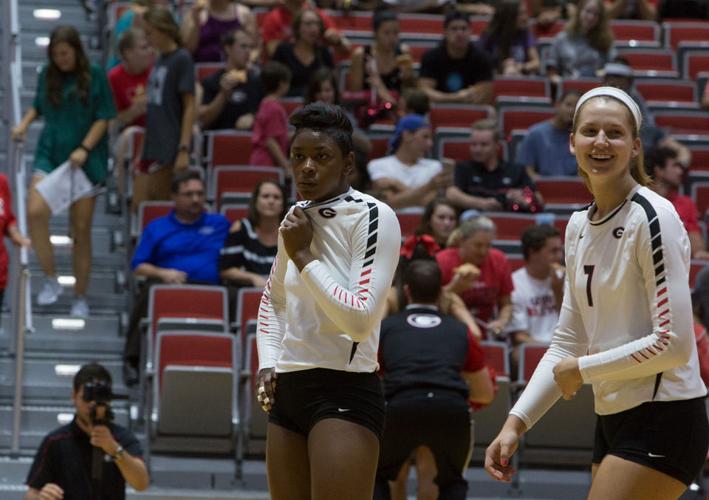 Georgia volleyball moves past UCF in straight sets at NIVC tournament ...