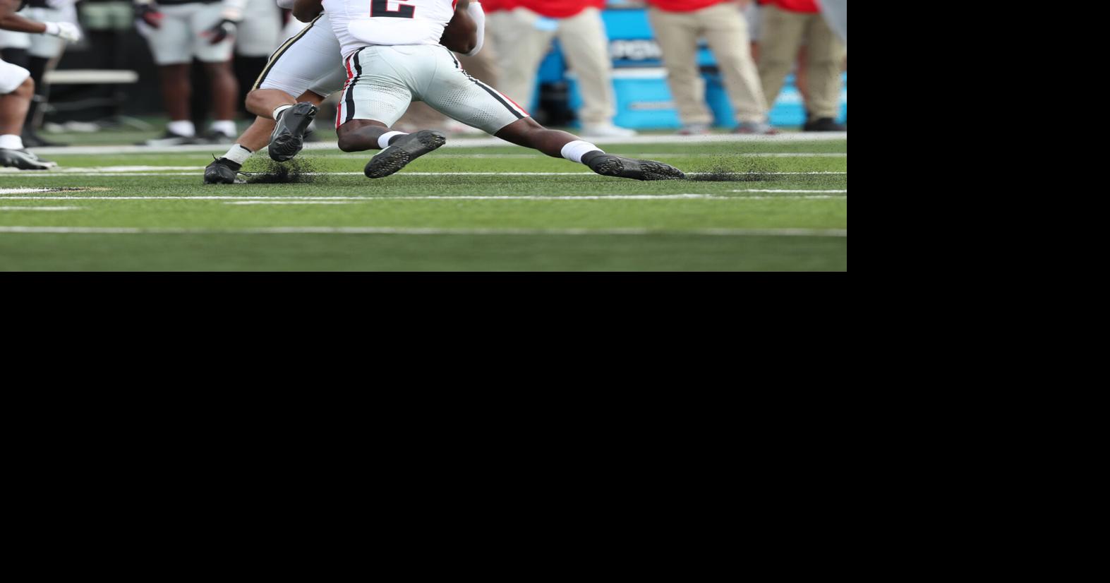 Linebacker Smael Mondon Jr. has racing and reckless driving charges ...