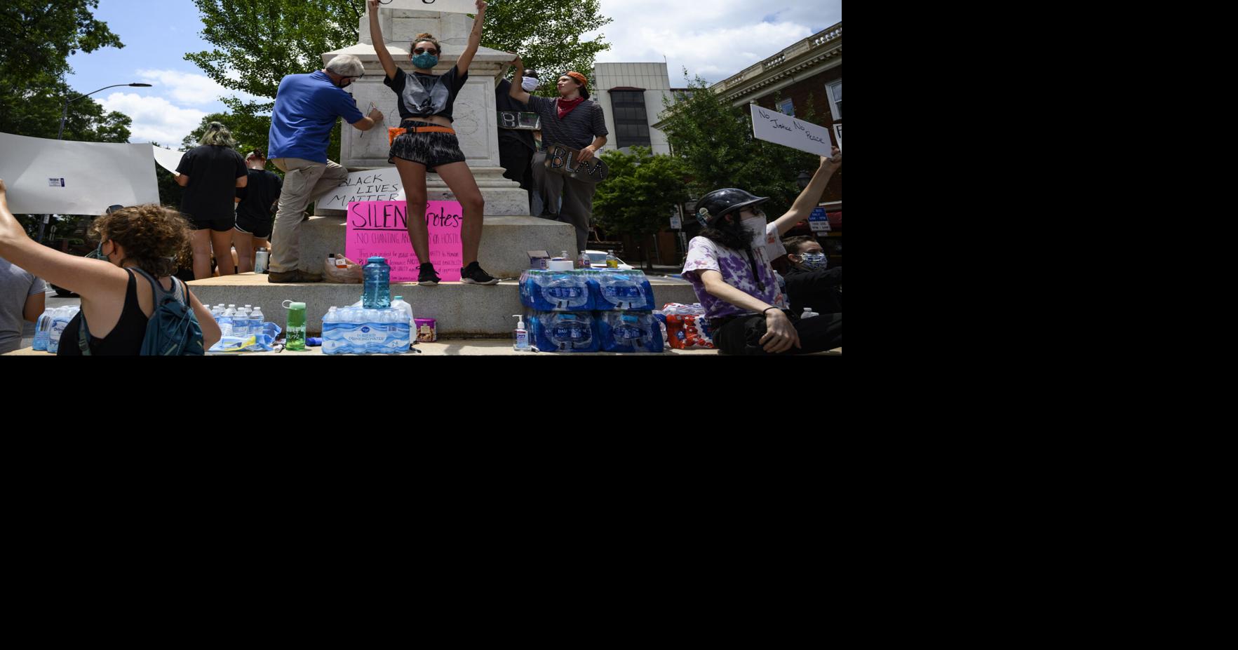 PHOTOS: Non-violent protesters return to downtown Athens for day three ...