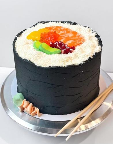 Grace Bakes Cakes: UGA student runs one-woman specialty cake business ...