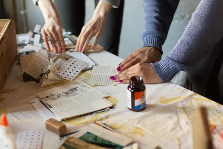 Photo Gallery: Handmade Lovers | Rbtv | redandblack.com