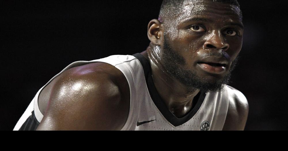 Georgia men's basketball forward Derek Ogbeide carries on royal family ...