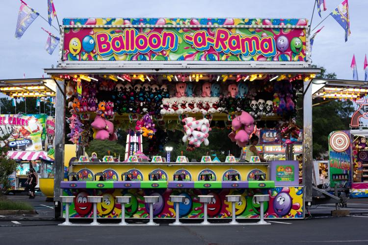 PHOTOS: Georgia Square Mall carnival | Multimedia | redandblack.com