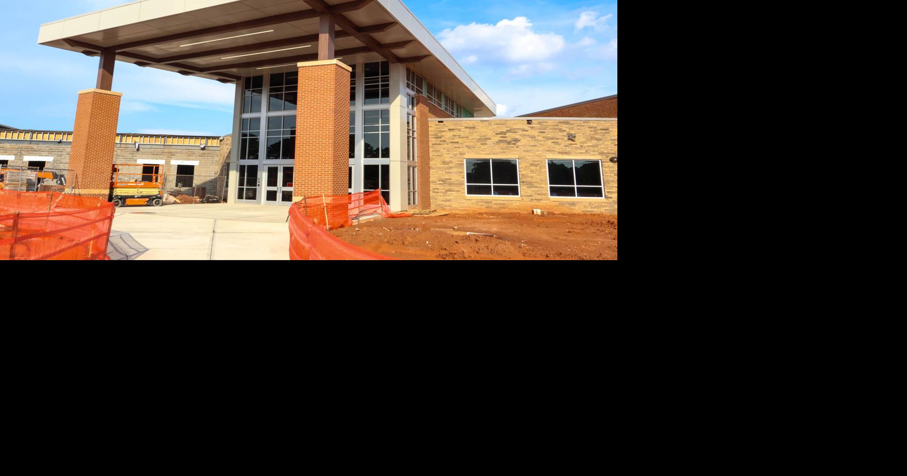 PHOTOS: Clarke Middle School ribbon cutting | Multimedia | redandblack.com