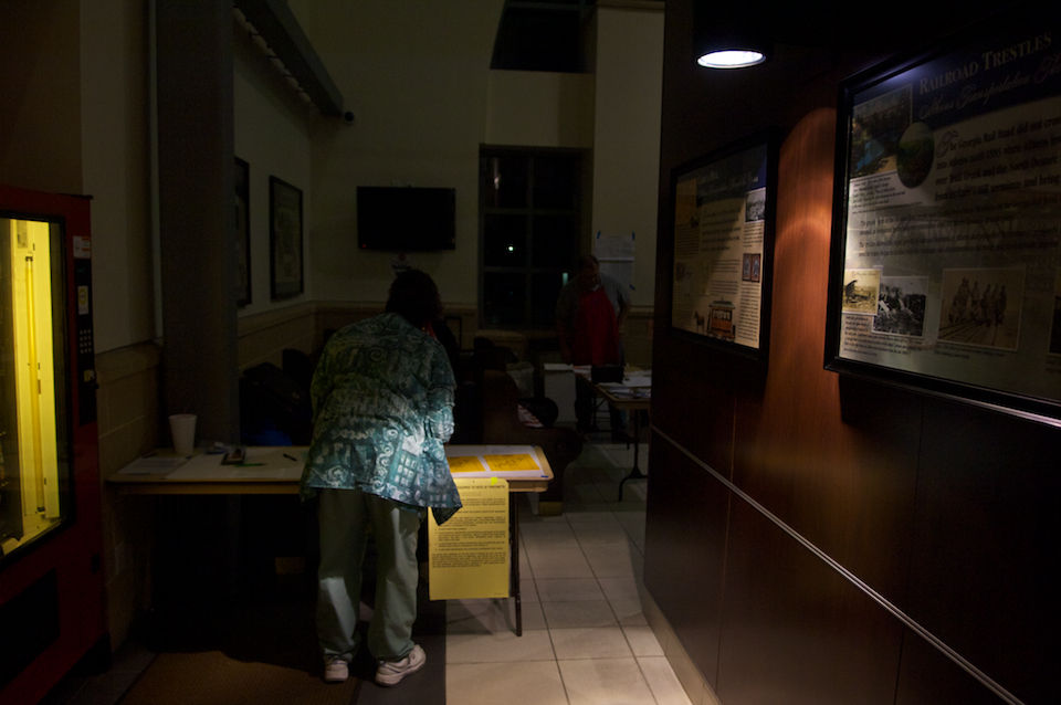 PHOTO GALLERY: Athens Voting | Rbtv | redandblack.com