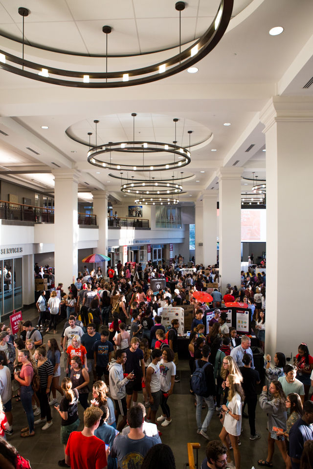 PHOTOS: UGA Student Involvement Fair takes over Tate Student Center ...