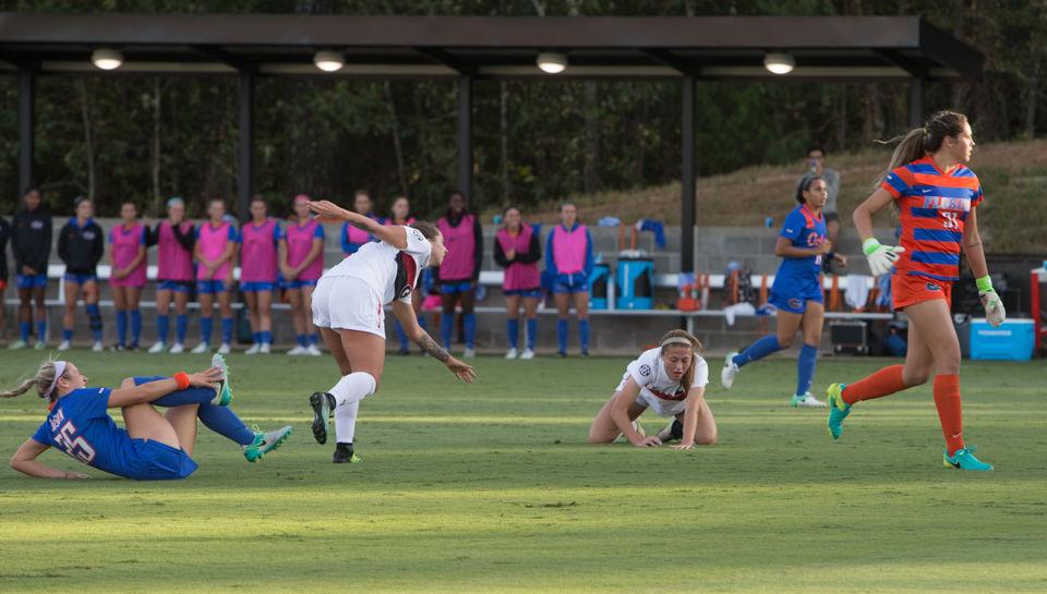 Georgia soccer loses an emotional senior night match against Kentucky ...