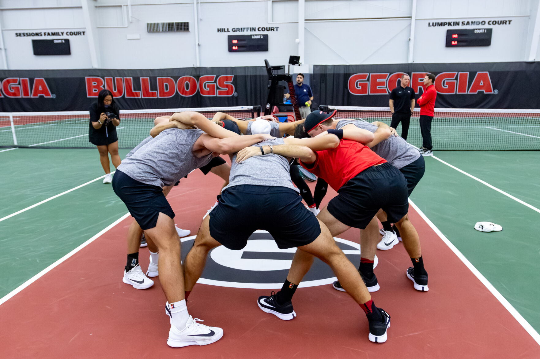 PHOTOS: UGA Men's Tennis vs. Alabama | Multimedia | redandblack.com