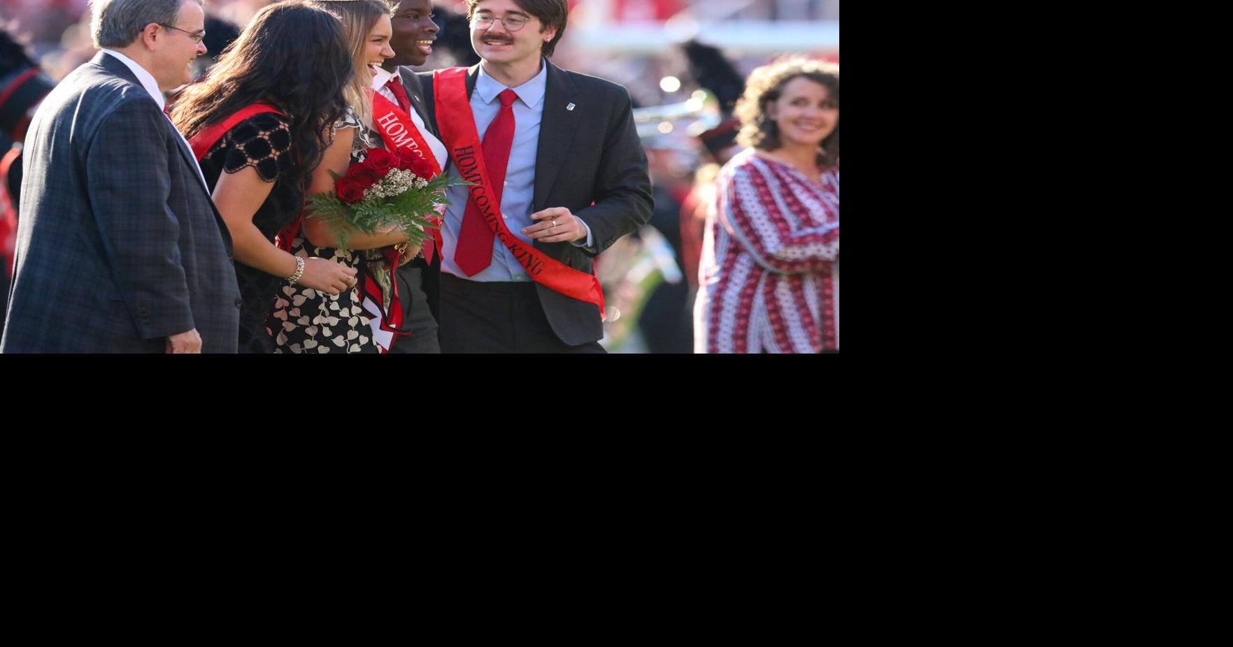 UGA homecoming king and queen announced at halftime of Auburn game ...