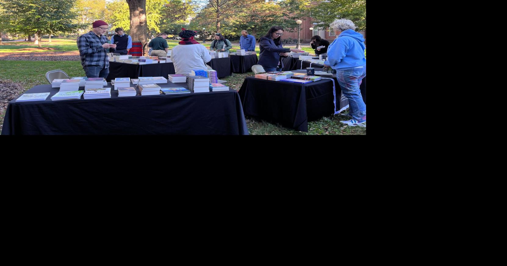 UGA Press hosts its annual book sale | Arts & Culture | redandblack.com