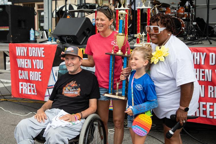 PHOTOS: 22nd Annual Hot Corner Festival | Multimedia | redandblack.com