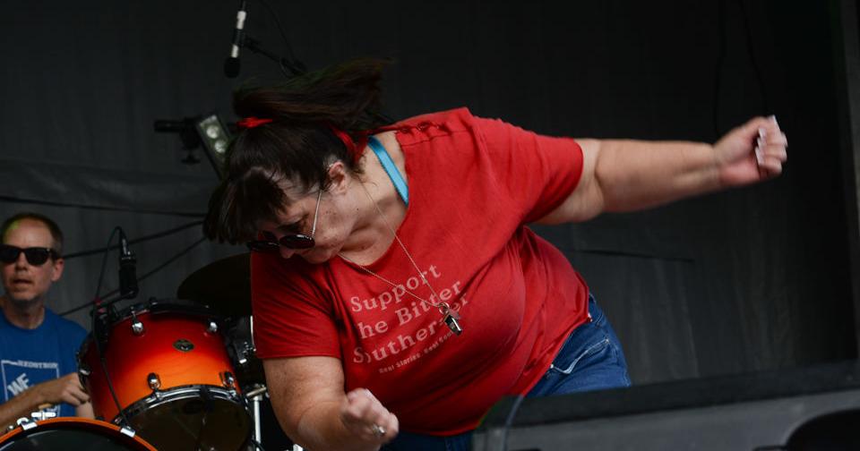 Pylon Reenactment Society thrills crowd with 80's rock on AthFest ...