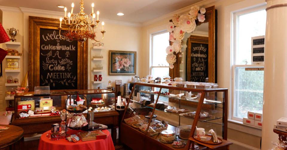 Food Review: Cakewalk has large cake selection, old-fashioned feel ...