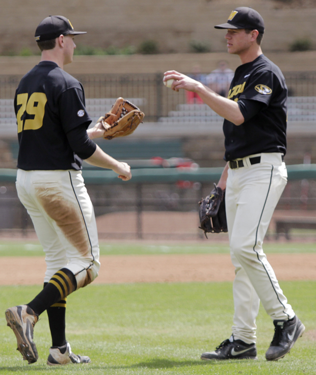 Georgia Baseball versus Missouri | Sports | redandblack.com