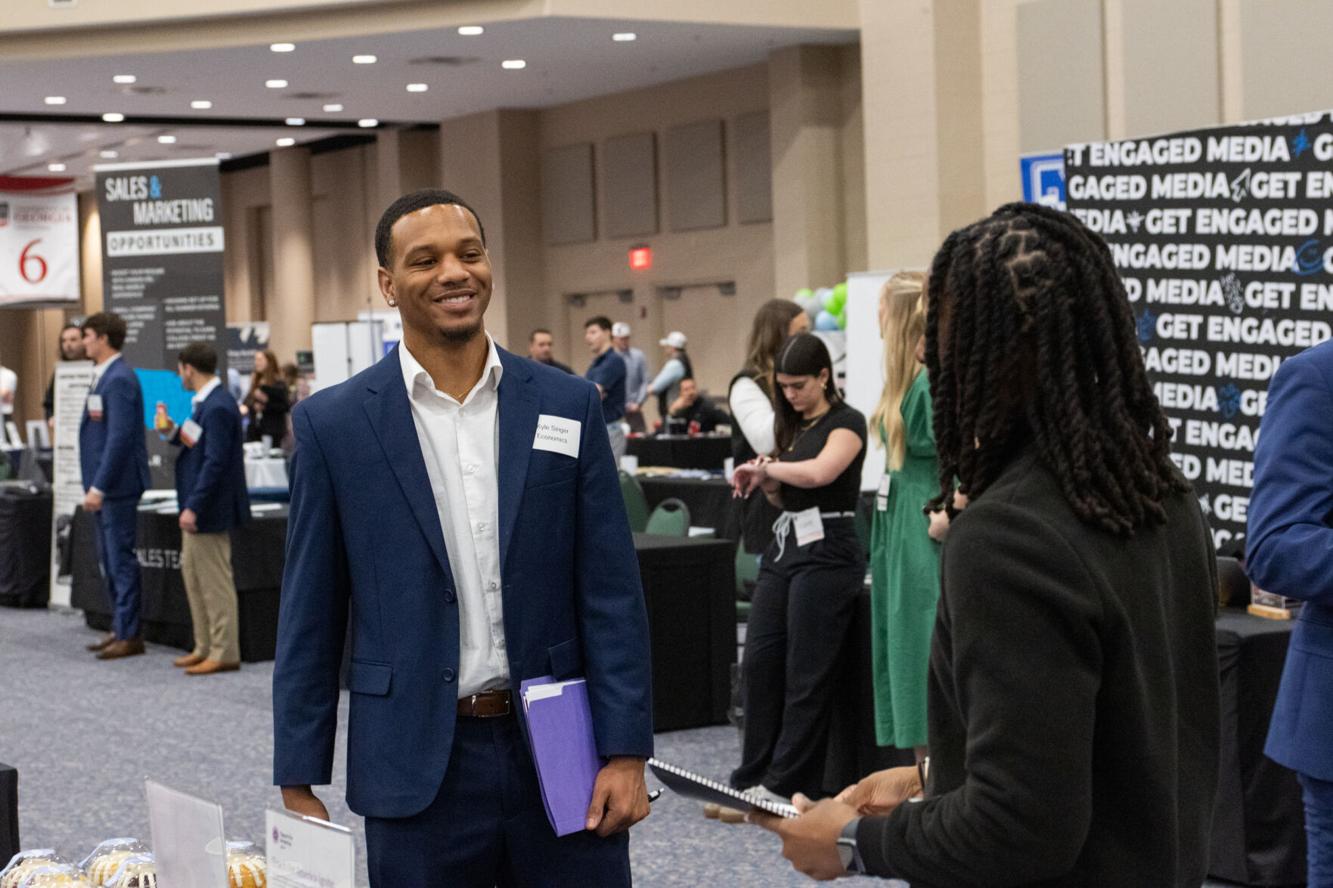UGA Spring Career and Internship Fair draws students, protestors ...