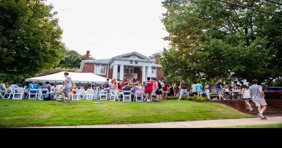 Fast food and philanthropy: UGA sorority hosts Sigma Sliders ...