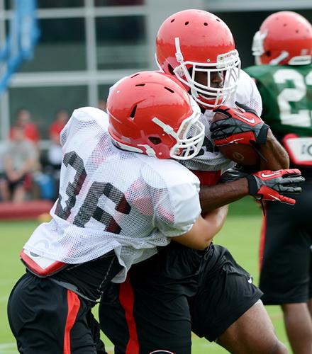Thursday Football Practice | Photo Galleries | redandblack.com