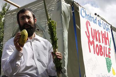 Religion on wheels comes to Jewish students: Rabbi adopts mobile ...