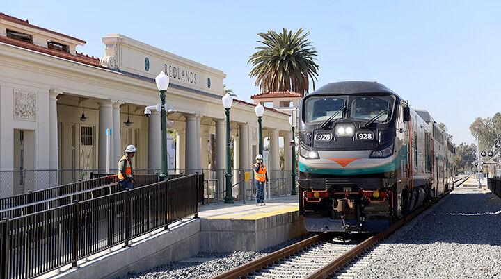 Train testing on Redlands tracks start with Metrolink locomotive | News ...