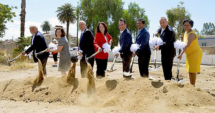 Groundbreaking puts Redlands Passenger Rail Project on track ...