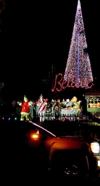 Drive-thru Christmas celebration | News | redlandscommunitynews.com