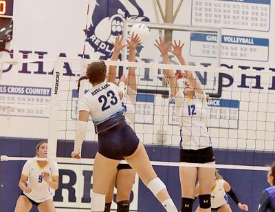 Redlands downs Blackhawks in volleyball | Sports ...