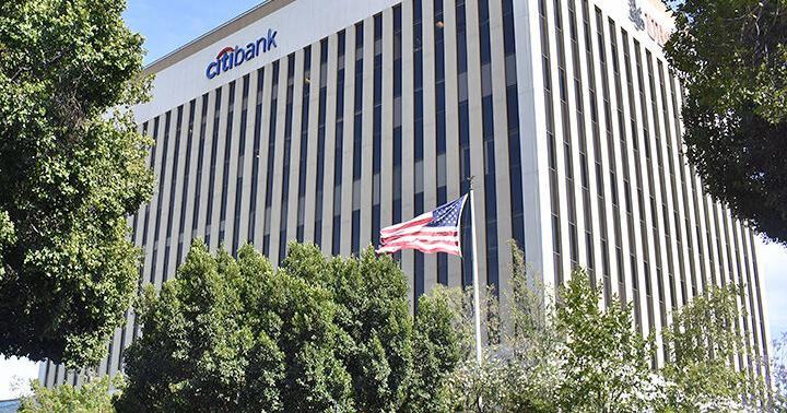 City Hall and Police Department to move into Citibank building ...